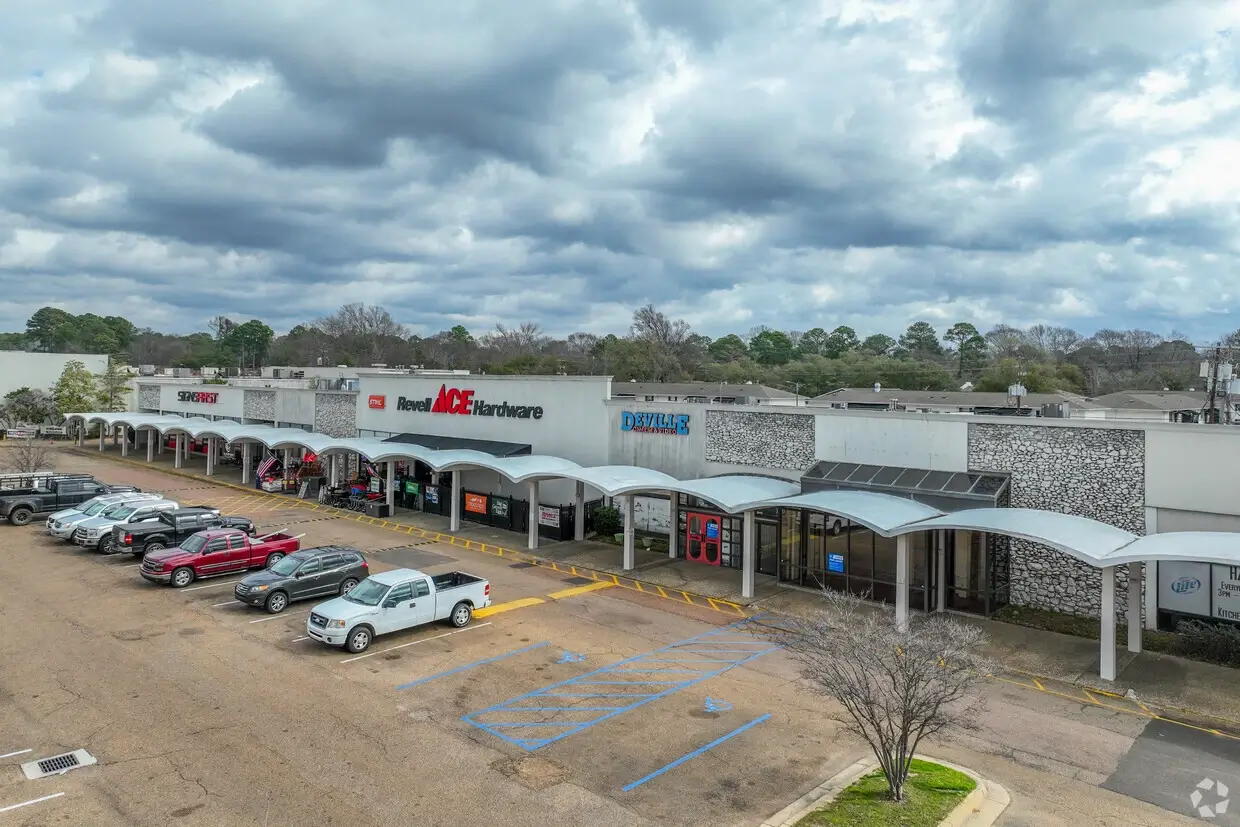 Revenue-Generating Plaza | Jackson, MS MSA | Justin Langlois, CCIM ...